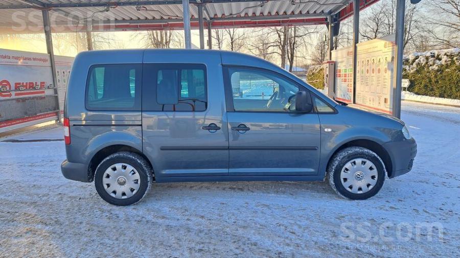 Grey Volkswagen Caddy 2005 in Ogre, with an engine capacity of 1.60 L and mileage of 254 thousand km for 4150 €, photo 6 on AUTOMOTO.COM.LV