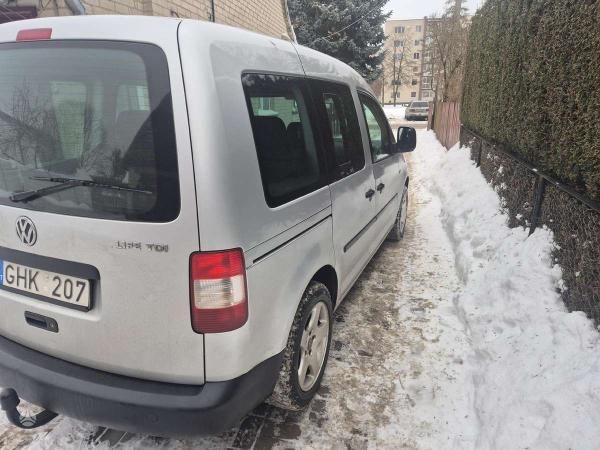 Grey Volkswagen Caddy 2005 in Prienai, with an engine capacity of 1.90 L and mileage of 429 thousand km for 3050 €, photo 2 on AUTOMOTO.COM.LV