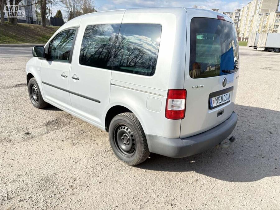 Pelēks Volkswagen Caddy 2005 Kauņa, ar dzinēja tilpumu 1.90 L un nobraukumu 360 tūkst. km par 1950 €, foto 5 vietnē AUTOMOTO.COM.LV