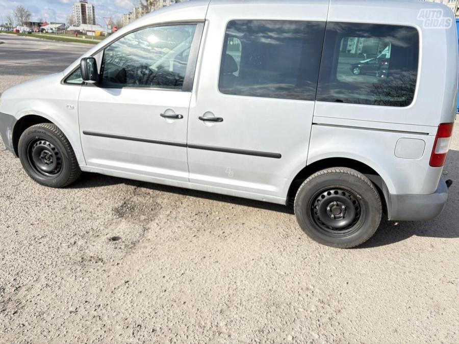 Pelēks Volkswagen Caddy 2005 Kauņa, ar dzinēja tilpumu 1.90 L un nobraukumu 360 tūkst. km par 1950 €, foto 8 vietnē AUTOMOTO.COM.LV