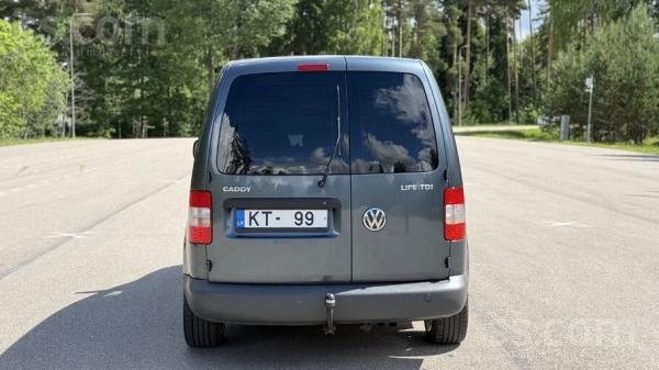 Pelēks Volkswagen Caddy 2005 Madona, ar dzinēja tilpumu 1.90 L un nobraukumu 555 tūkst. km par 3100 €, foto 4 vietnē AUTOMOTO.COM.LV