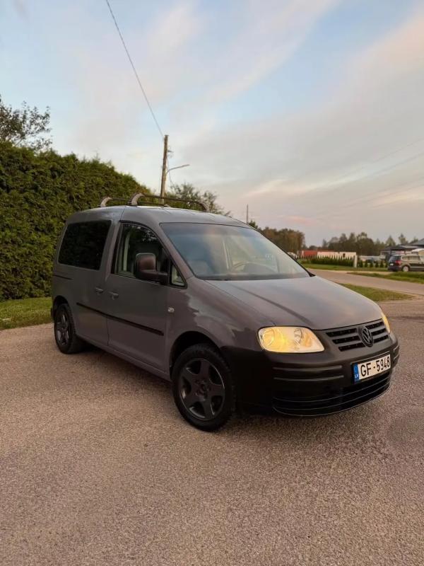 Grey Volkswagen Caddy 2005 in Riga, with an engine capacity of 2.00 L and mileage of 460 thousand km for 1990 €, photo 2 on AUTOMOTO.COM.LV