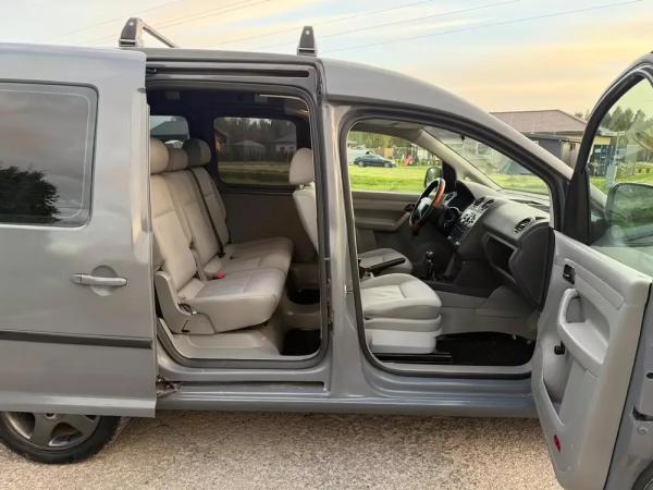 Grey Volkswagen Caddy 2005 in Riga, with an engine capacity of 2.00 L and mileage of 460 thousand km for 1990 €, photo 10 on AUTOMOTO.COM.LV
