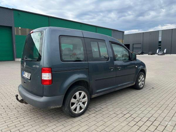 Pelēks Volkswagen Caddy 2005 Klaipėda, ar dzinēja tilpumu 1.90 L un nobraukumu 250 tūkst. km par 2600 €, foto 7 vietnē AUTOMOTO.COM.LV