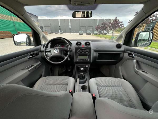 Pelēks Volkswagen Caddy 2005 Klaipėda, ar dzinēja tilpumu 1.90 L un nobraukumu 250 tūkst. km par 2600 €, foto 9 vietnē AUTOMOTO.COM.LV