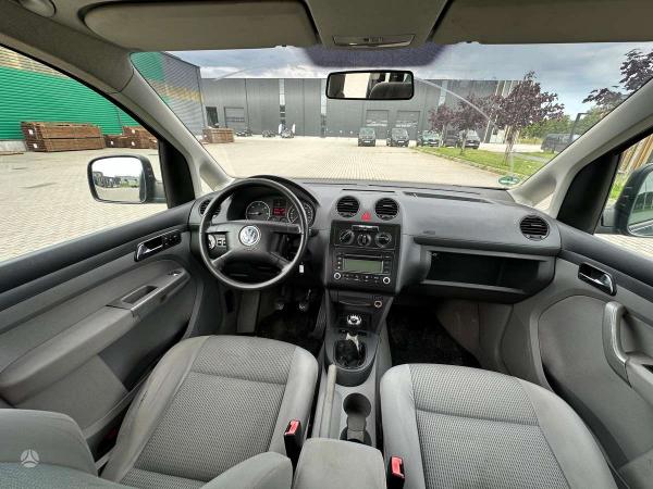 Pelēks Volkswagen Caddy 2005 Klaipėda, ar dzinēja tilpumu 1.90 L un nobraukumu 250 tūkst. km par 2600 €, foto 10 vietnē AUTOMOTO.COM.LV