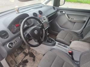 Pelēks Volkswagen Caddy 2005 Viļņa, ar dzinēja tilpumu 1.90 L un nobraukumu 340 tūkst. km par 2100 €, foto 6 vietnē AUTOMOTO.COM.LV
