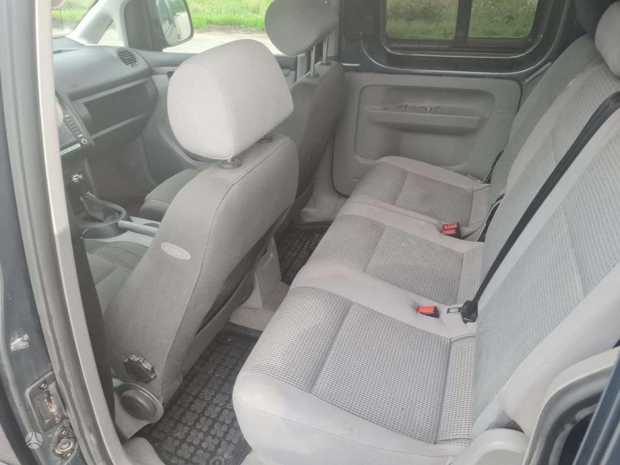 Pelēks Volkswagen Caddy 2005 Viļņa, ar dzinēja tilpumu 1.90 L un nobraukumu 340 tūkst. km par 2100 €, foto 7 vietnē AUTOMOTO.COM.LV