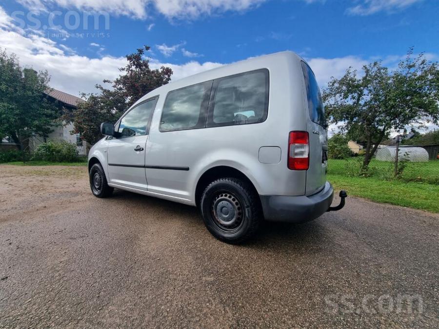 Pelēks Volkswagen Caddy 2005 Jēkabpils, ar dzinēja tilpumu 1.90 L un nobraukumu 380 tūkst. km par 2550 €, foto 6 vietnē AUTOMOTO.COM.LV