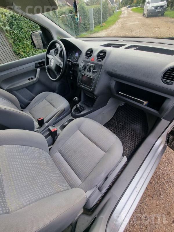 Grey Volkswagen Caddy 2005 in Jekabpils, with an engine capacity of 1.90 L and mileage of 380 thousand km for 2550 €, photo 9 on AUTOMOTO.COM.LV