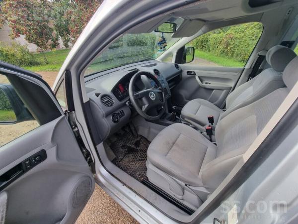 Grey Volkswagen Caddy 2005 in Jekabpils, with an engine capacity of 1.90 L and mileage of 380 thousand km for 2550 €, photo 10 on AUTOMOTO.COM.LV