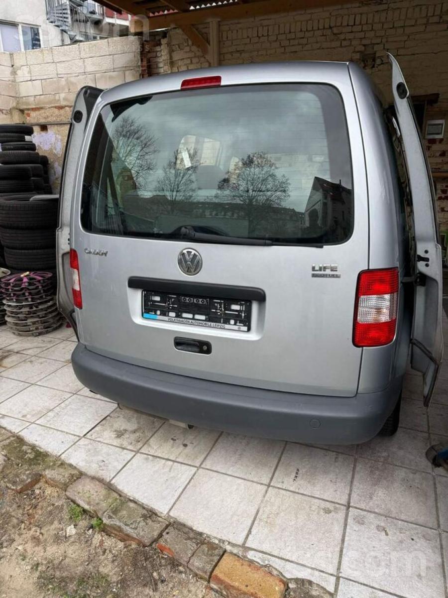 Pelēks Volkswagen Caddy 2006 Daugavpils, ar dzinēja tilpumu 2.00 L un nobraukumu 211 tūkst. km par 5800 €, foto 8 vietnē AUTOMOTO.COM.LV