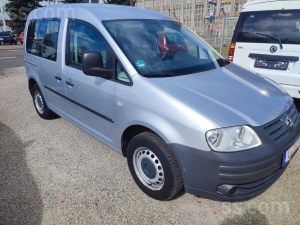 Pelēks Volkswagen Caddy 2006 Daugavpils, ar dzinēja tilpumu 2.00 L un nobraukumu 211 tūkst. km par 5800 €, foto 9 vietnē AUTOMOTO.COM.LV