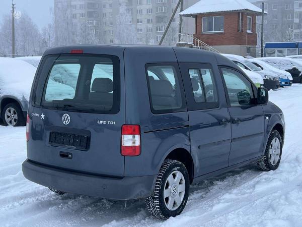 Pelēks Volkswagen Caddy 2006 Kėdainiai, ar dzinēja tilpumu 1.90 L un nobraukumu 286 tūkst. km par 3999 €, foto 3 vietnē AUTOMOTO.COM.LV
