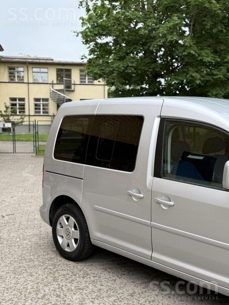 Pelēks Volkswagen Caddy 2006 Kuldīga, ar dzinēja tilpumu 1.90 L un nobraukumu 376 tūkst. km par 2950 €, foto 5 vietnē AUTOMOTO.COM.LV