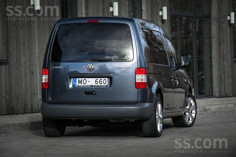Pelēks Volkswagen Caddy 2006 Tukums, ar dzinēja tilpumu 1.90 L un nobraukumu 187 tūkst. km par 4500 €, foto 5 vietnē AUTOMOTO.COM.LV