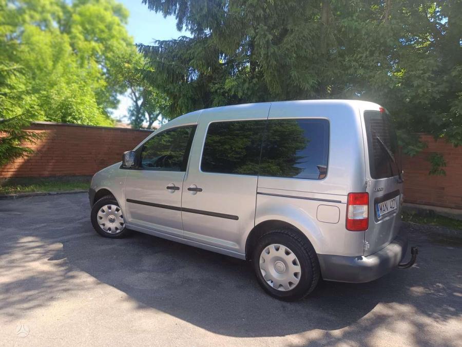 Grey Volkswagen Caddy 2006 in Radviliskis, with an engine capacity of 1.90 L and mileage of 370 thousand km for 3700 €, photo 5 on AUTOMOTO.COM.LV
