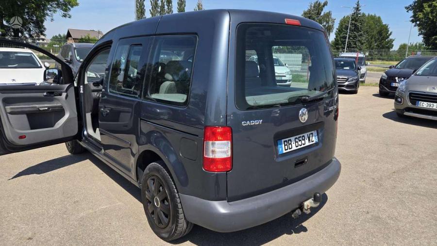 Grey Volkswagen Caddy 2006 in Taurage, with an engine capacity of 1.90 L and mileage of 260 thousand km for 3600 €, photo 8 on AUTOMOTO.COM.LV