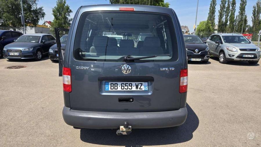 Grey Volkswagen Caddy 2006 in Taurage, with an engine capacity of 1.90 L and mileage of 260 thousand km for 3600 €, photo 9 on AUTOMOTO.COM.LV