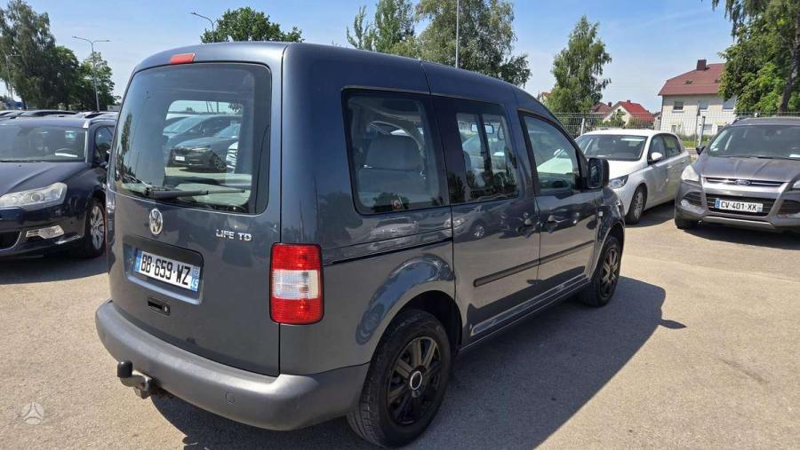 Grey Volkswagen Caddy 2006 in Taurage, with an engine capacity of 1.90 L and mileage of 260 thousand km for 3600 €, photo 10 on AUTOMOTO.COM.LV