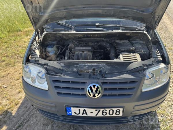 Pelēks Volkswagen Caddy 2006 Rīga, ar dzinēja tilpumu 1.60 L un nobraukumu 358 tūkst. km par 1000 €, foto 10 vietnē AUTOMOTO.COM.LV