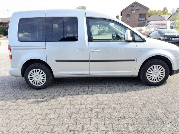 Grey Volkswagen Caddy 2006 in Jurbarkas, with an engine capacity of 1.60 L and mileage of 257 thousand km for 3150 €, photo 5 on AUTOMOTO.COM.LV