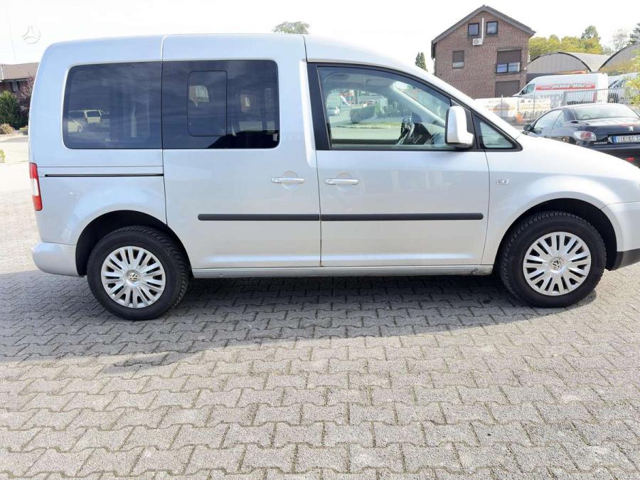 Grey Volkswagen Caddy 2006 in Jurbarkas, with an engine capacity of 1.60 L and mileage of 257 thousand km for 3150 €, photo 5 on AUTOMOTO.COM.LV