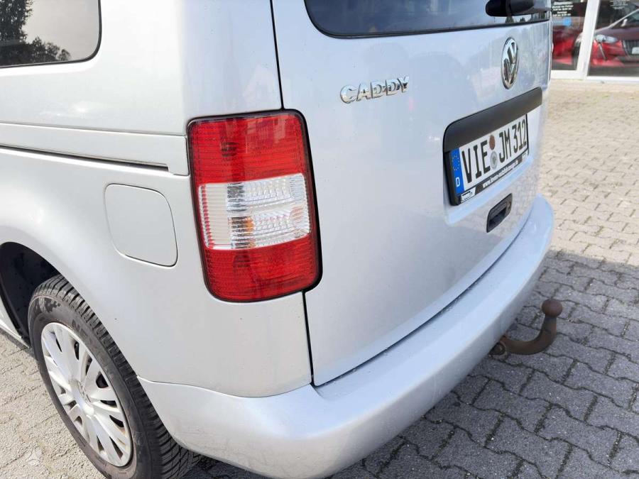 Grey Volkswagen Caddy 2006 in Jurbarkas, with an engine capacity of 1.60 L and mileage of 257 thousand km for 3150 €, photo 8 on AUTOMOTO.COM.LV