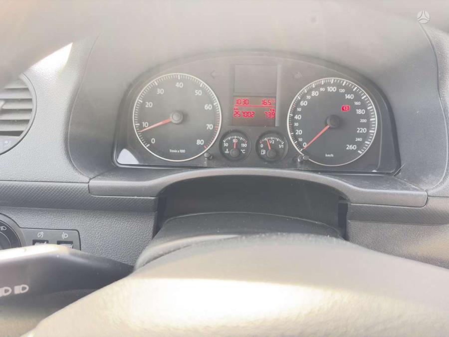 Grey Volkswagen Caddy 2006 in Jurbarkas, with an engine capacity of 1.60 L and mileage of 257 thousand km for 3150 €, photo 14 on AUTOMOTO.COM.LV