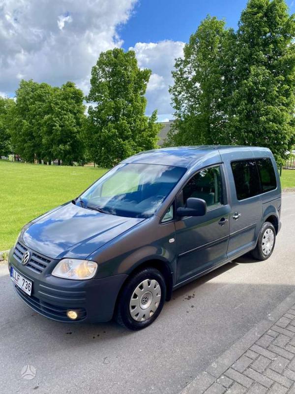 Grey Volkswagen Caddy 2007 in Kelme, with an engine capacity of 1.90 L and mileage of 379 thousand km for 3750 €, photo 2 on AUTOMOTO.COM.LV