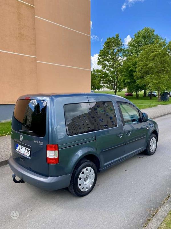 Grey Volkswagen Caddy 2007 in Kelme, with an engine capacity of 1.90 L and mileage of 379 thousand km for 3750 €, photo 4 on AUTOMOTO.COM.LV