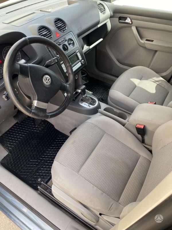 Grey Volkswagen Caddy 2007 in Kelme, with an engine capacity of 1.90 L and mileage of 379 thousand km for 3750 €, photo 5 on AUTOMOTO.COM.LV