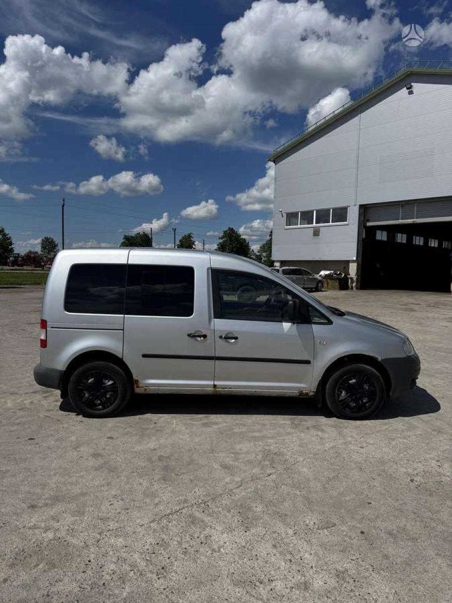 Pelēks Volkswagen Caddy 2007 Marijampole, ar dzinēja tilpumu 1.90 L un nobraukumu 486 tūkst. km par 1000 €, foto 5 vietnē AUTOMOTO.COM.LV