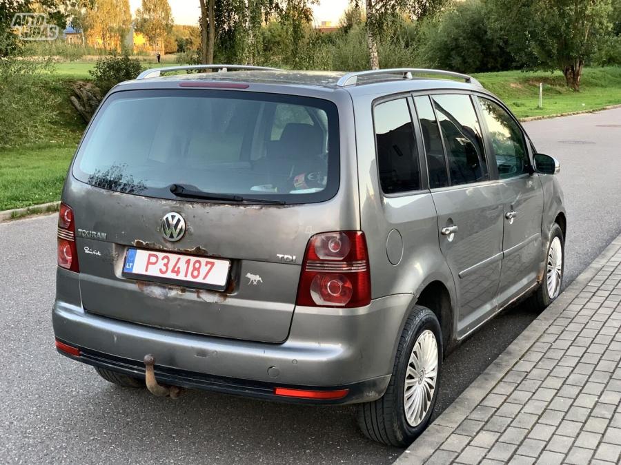 Pelēks Volkswagen Caddy 2007 Kauņa, ar dzinēja tilpumu 1.90 L un nobraukumu 500 tūkst. km par 790 €, foto 18 vietnē AUTOMOTO.COM.LV