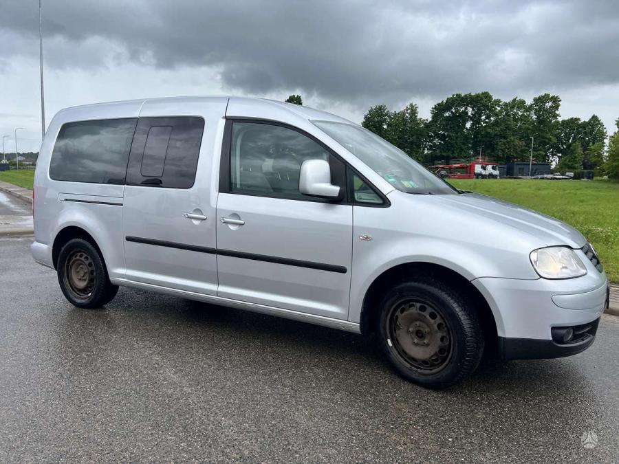 Grey Volkswagen Caddy 2008 in Kaunas, with an engine capacity of 1.90 L and mileage of 310 thousand km for 4950 €, photo 3 on AUTOMOTO.COM.LV