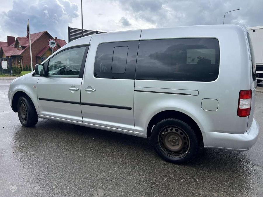 Grey Volkswagen Caddy 2008 in Kaunas, with an engine capacity of 1.90 L and mileage of 310 thousand km for 4950 €, photo 8 on AUTOMOTO.COM.LV