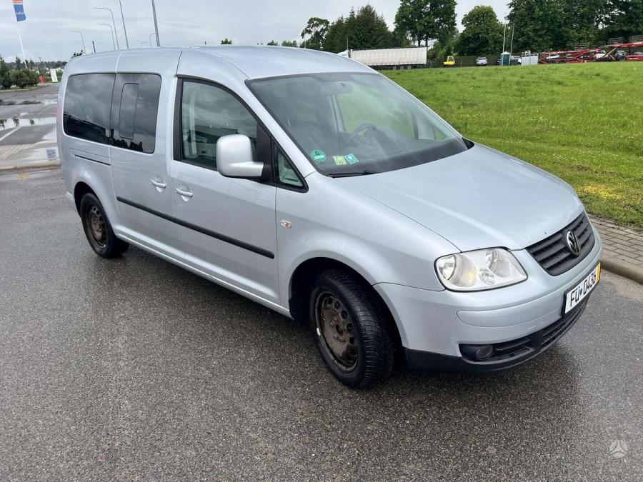 Grey Volkswagen Caddy 2008 in Kaunas, with an engine capacity of 1.90 L and mileage of 310 thousand km for 4950 €, photo 9 on AUTOMOTO.COM.LV