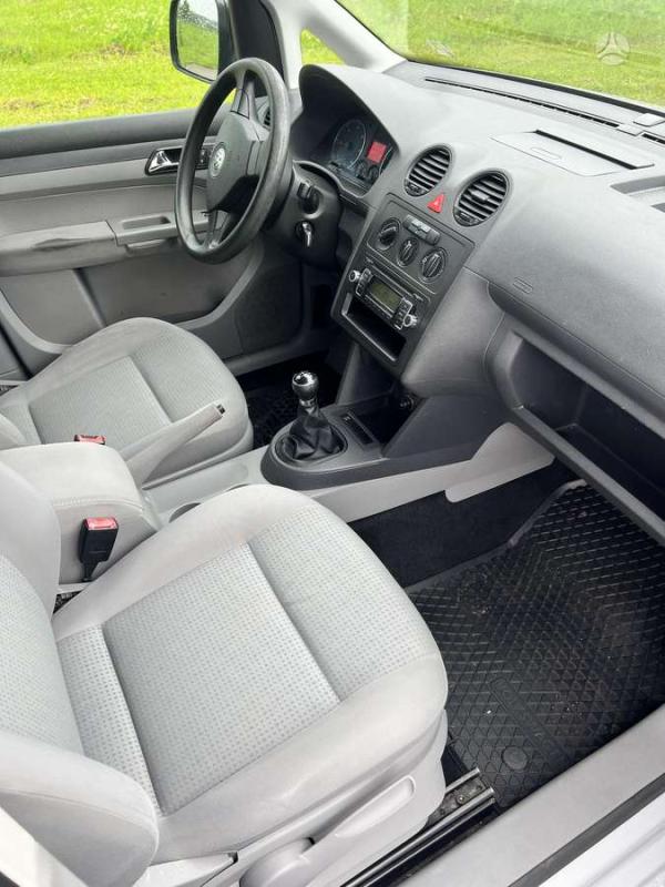Pelēks Volkswagen Caddy 2008 Kauņa, ar dzinēja tilpumu 1.90 L un nobraukumu 310 tūkst. km par 4950 €, foto 9 vietnē AUTOMOTO.COM.LV