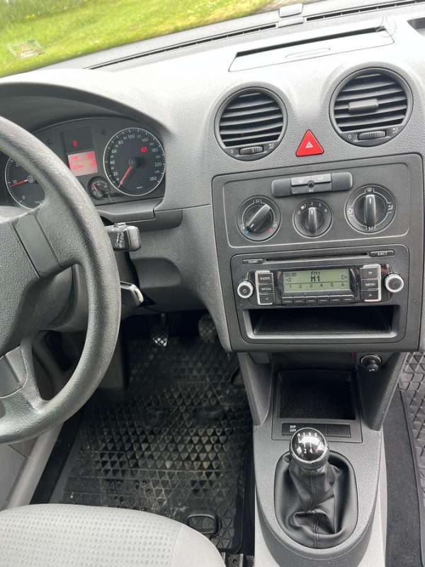 Pelēks Volkswagen Caddy 2008 Kauņa, ar dzinēja tilpumu 1.90 L un nobraukumu 310 tūkst. km par 4950 €, foto 10 vietnē AUTOMOTO.COM.LV