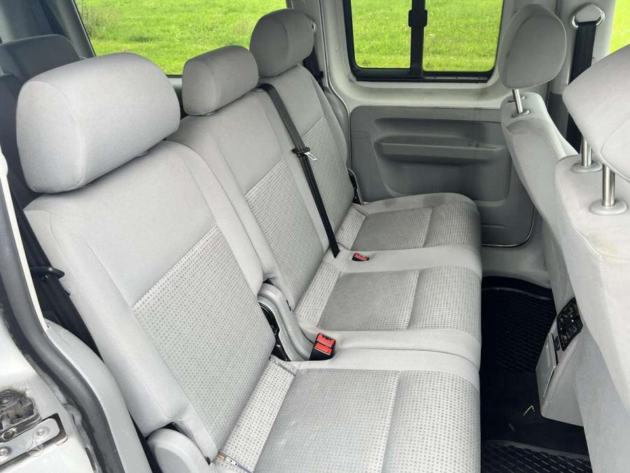 Grey Volkswagen Caddy 2008 in Kaunas, with an engine capacity of 1.90 L and mileage of 310 thousand km for 4950 €, photo 15 on AUTOMOTO.COM.LV