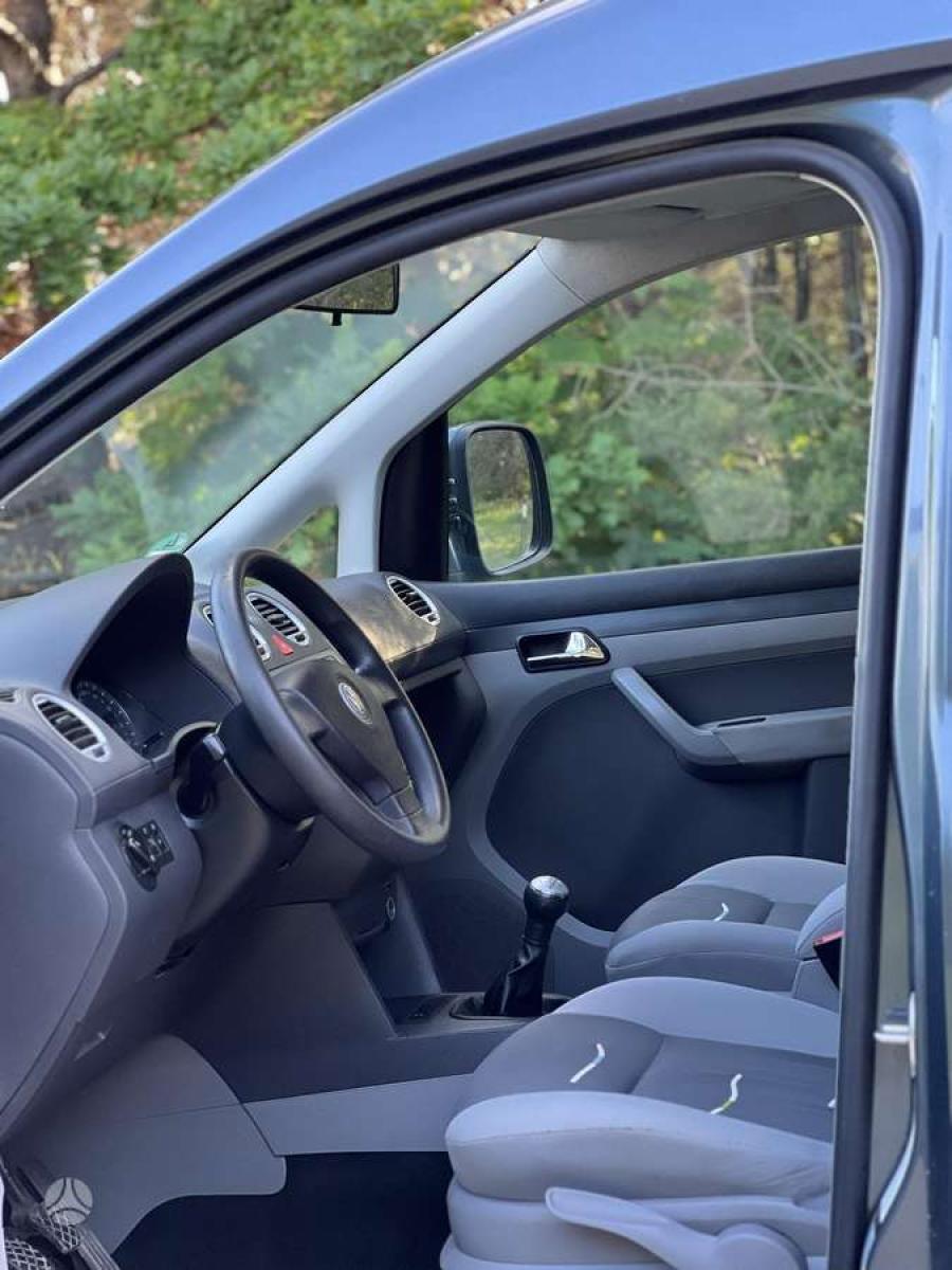 Pelēks Volkswagen Caddy 2008 Mažeikiai, ar dzinēja tilpumu 1.90 L un nobraukumu 295 tūkst. km par 3950 €, foto 6 vietnē AUTOMOTO.COM.LV