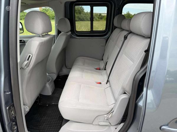 Grey Volkswagen Caddy 2008 in Vilkaviskis, with an engine capacity of 2.00 L and mileage of 253 thousand km for 4999 €, photo 8 on AUTOMOTO.COM.LV