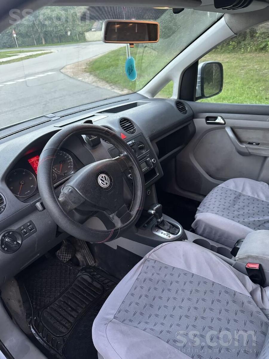 Pelēks Volkswagen Caddy 2008 Rīga, ar dzinēja tilpumu 1.90 L un nobraukumu 466 tūkst. km par 1650 €, foto 8 vietnē AUTOMOTO.COM.LV