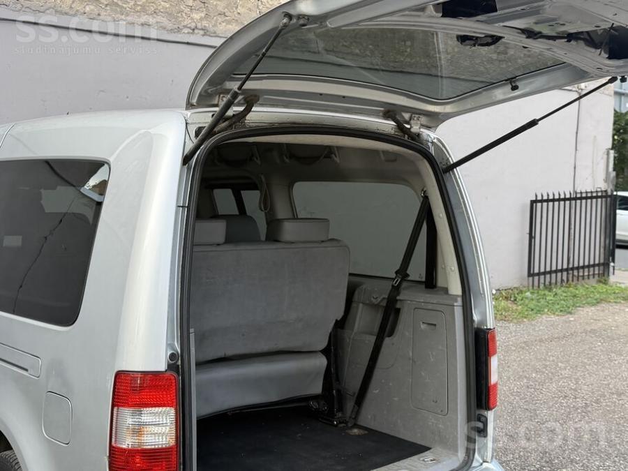 Pelēks Volkswagen Caddy 2008 Rīga, ar dzinēja tilpumu 1.90 L un nobraukumu 465 tūkst. km par 2090 €, foto 16 vietnē AUTOMOTO.COM.LV