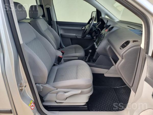 Grey Volkswagen Caddy 2008 in Ogre, with an engine capacity of 1.90 L and mileage of 310 thousand km for 4650 €, photo 10 on AUTOMOTO.COM.LV