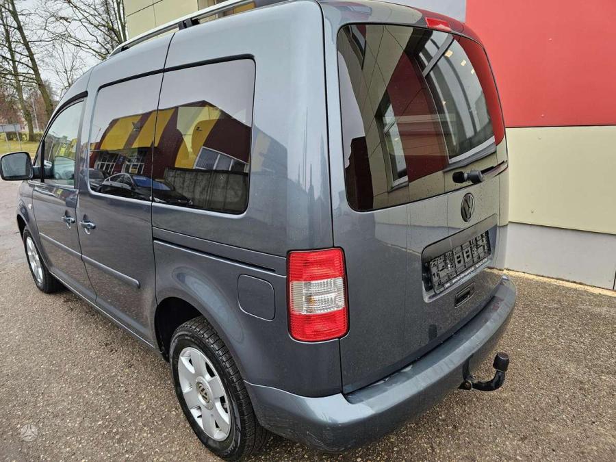 Pelēks Volkswagen Caddy 2009 Kėdainiai, ar dzinēja tilpumu 1.90 L un nobraukumu 269 tūkst. km par 5250 €, foto 5 vietnē AUTOMOTO.COM.LV