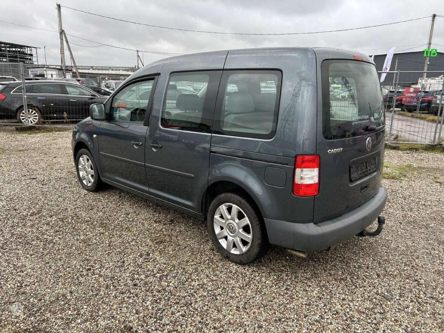 Pelēks Volkswagen Caddy 2009 Kauņa, ar dzinēja tilpumu 2.00 L un nobraukumu 380 tūkst. km par 2990 €, foto 4 vietnē AUTOMOTO.COM.LV