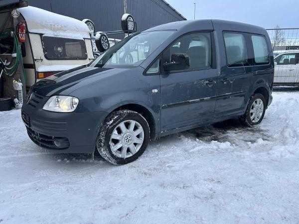 Pelēks Volkswagen Caddy 2009 Kauņa, ar dzinēja tilpumu 2.00 L un nobraukumu 380 tūkst. km par 2880 €, foto 3 vietnē AUTOMOTO.COM.LV