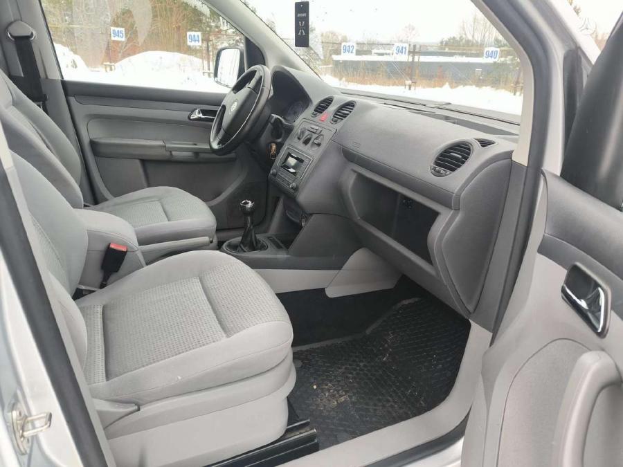 Pelēks Volkswagen Caddy 2009 Alīta, ar dzinēja tilpumu 1.90 L un nobraukumu 283 tūkst. km par 4800 €, foto 14 vietnē AUTOMOTO.COM.LV