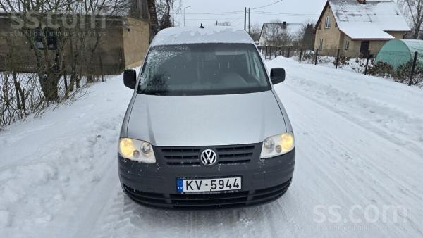 Grey Volkswagen Caddy 2009 in Valmiera, with an engine capacity of 1.90 L and mileage of 376 thousand km for 4800 €, photo 6 on AUTOMOTO.COM.LV